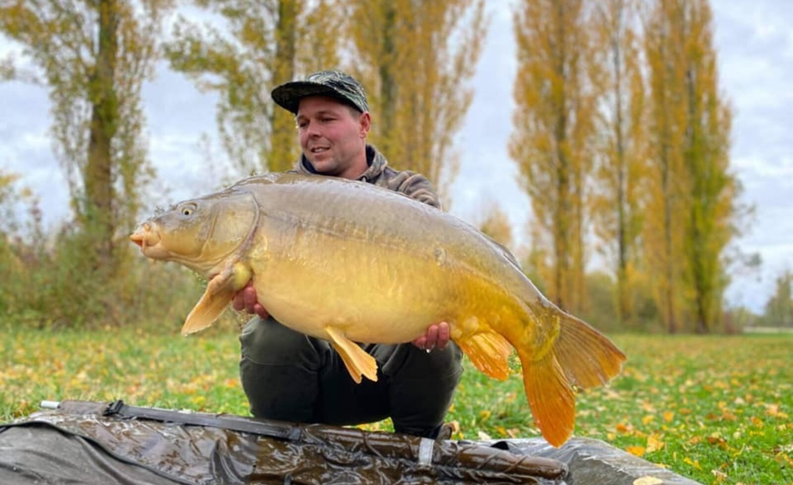 Authentic Fishing - TOP 17 acre carp fishing venue with 70lb+ carp